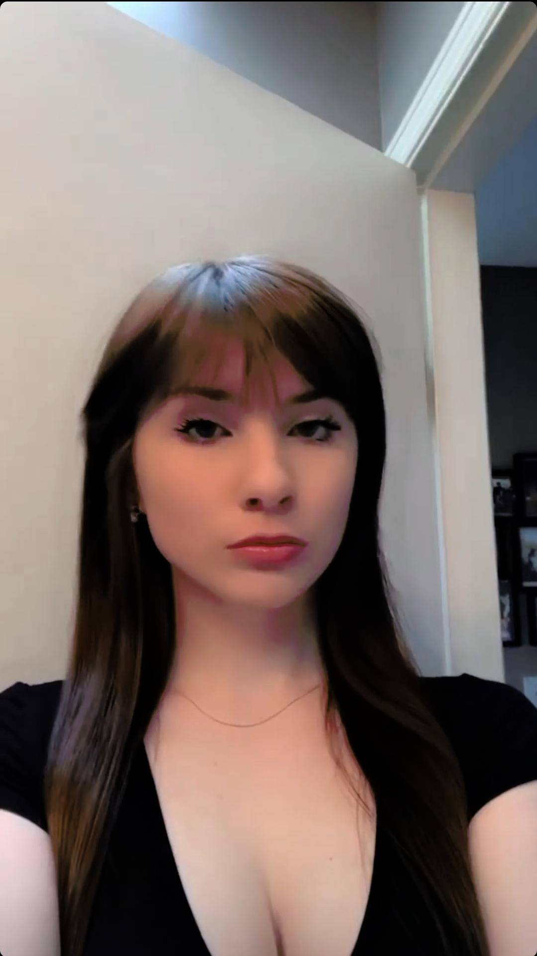 does anyone want to cum tribute my girlfriend | Scrolller