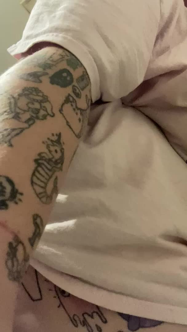 does it jiggle enough for you? | Scrolller