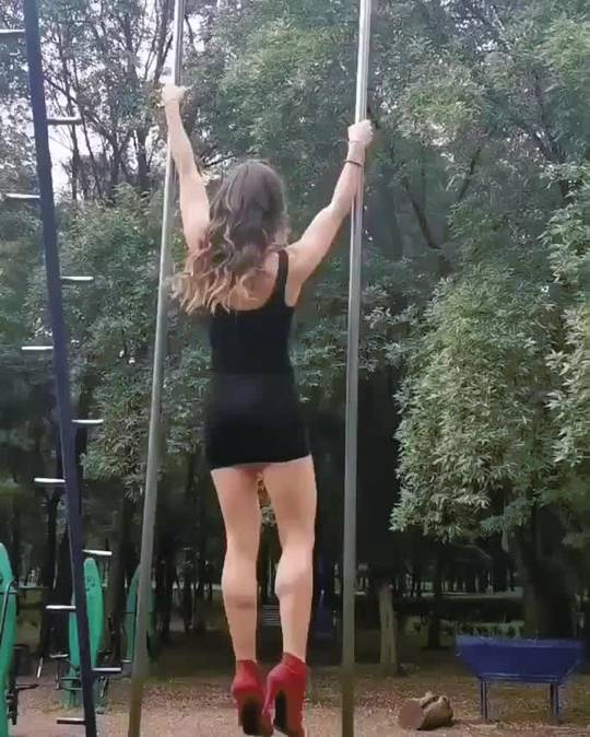 Core strength in heels | Scrolller