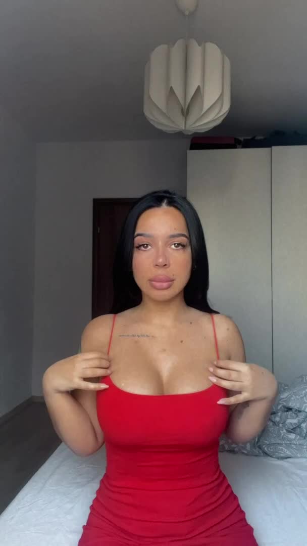 Don't be shy and come here daddy | Scrolller