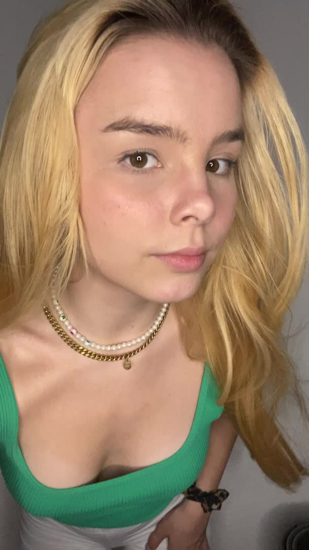 dont worry im already 18 | Scrolller