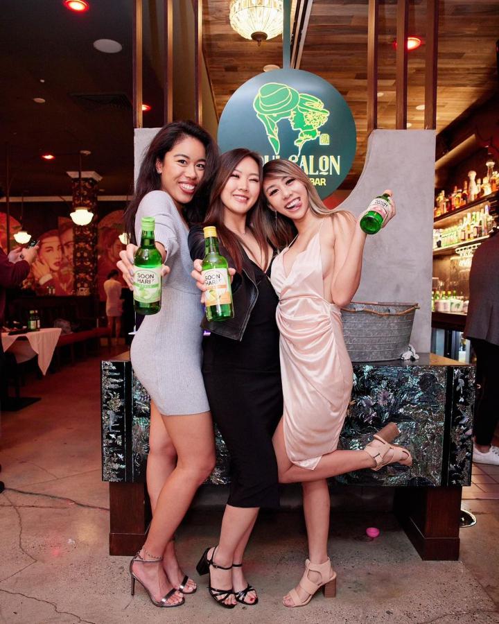 Drinks with Asian Cuties | Scrolller