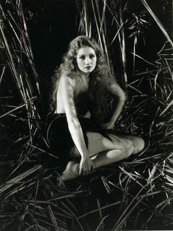 Edwina Booth (1930) | Scrolller