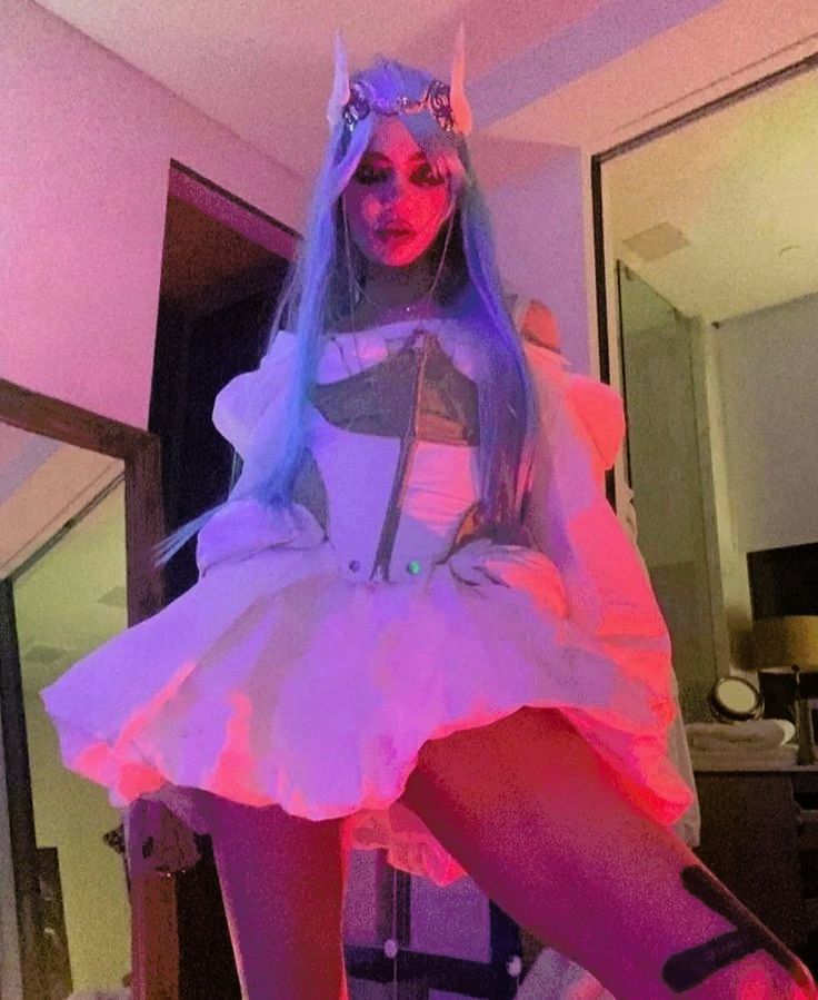 Elf Grimes | Scrolller