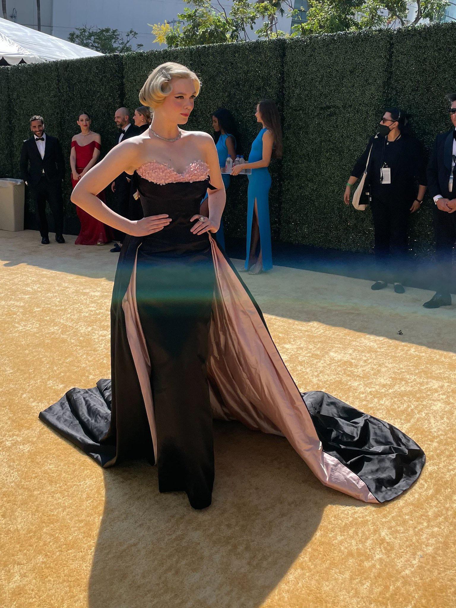 Elle x Emmys '22 | Scrolller