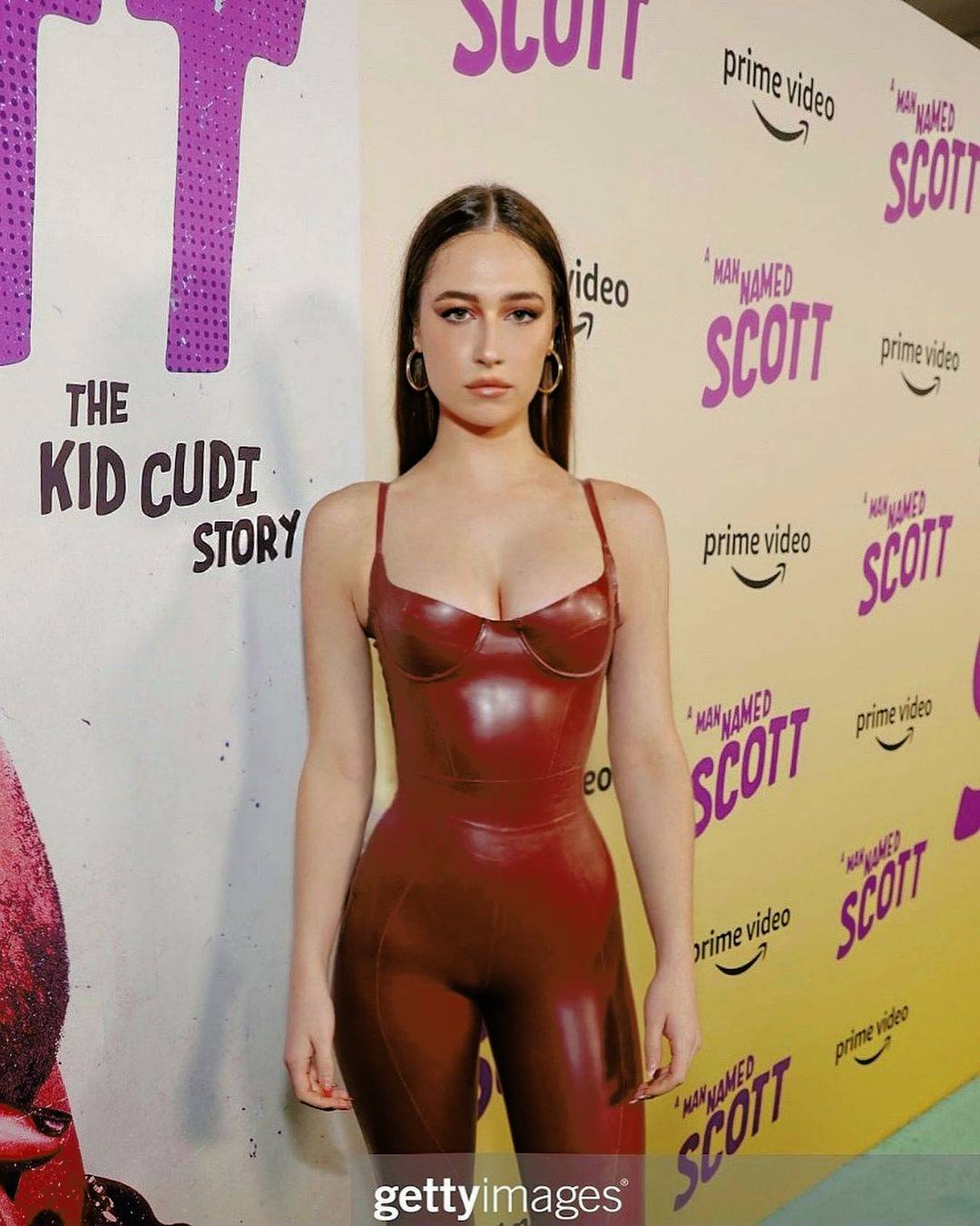 Elsie Hewitt | Scrolller