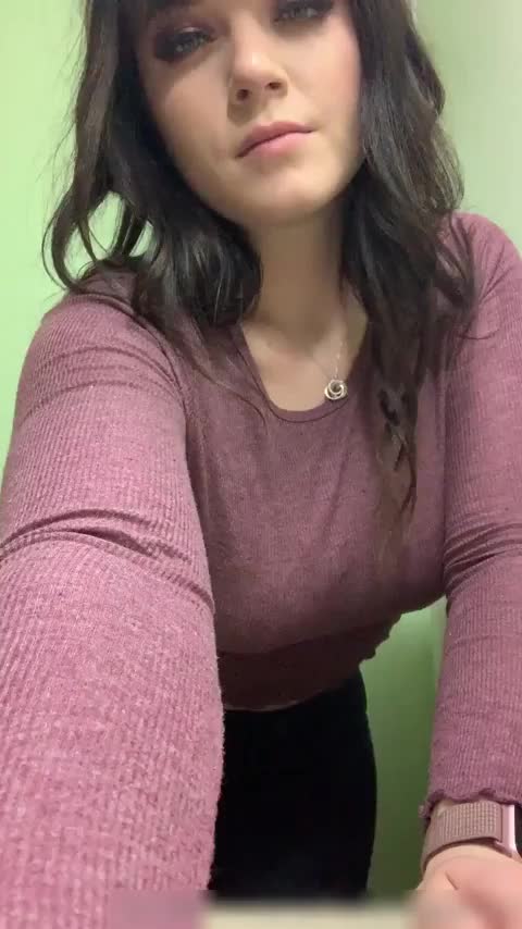 Pawg Reveal | Scrolller