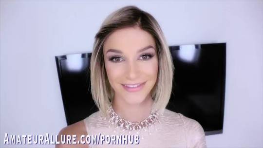 Emma Hix Feels Every Inch | Scrolller