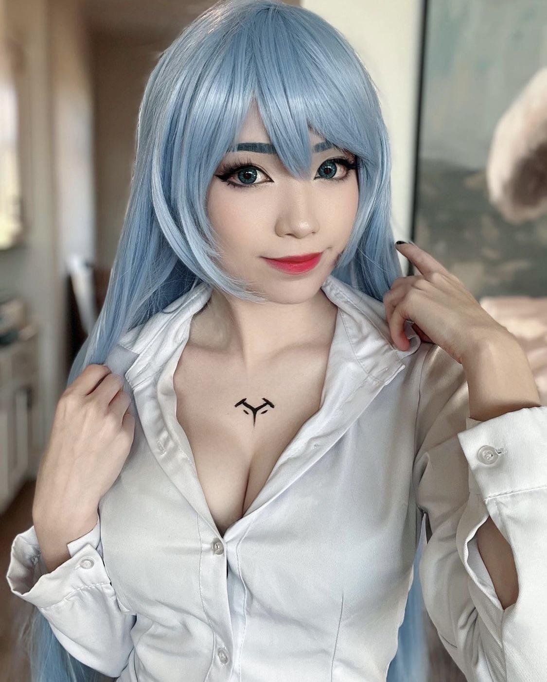Esdeath cosplay with cleavage | Scrolller