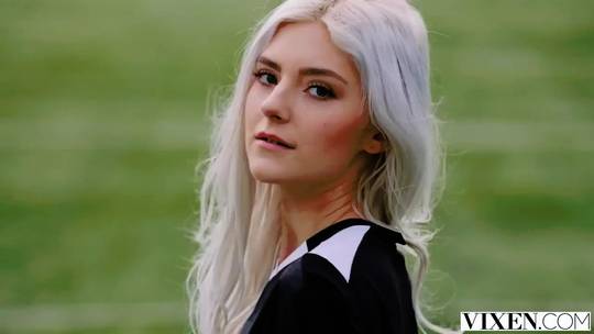 Eva Elfie - Starstruck | Scrolller