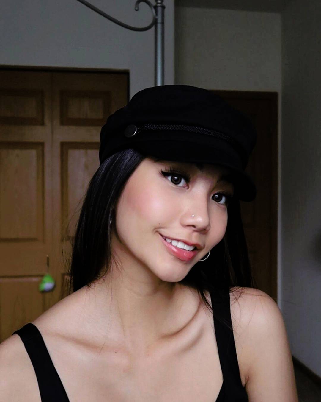 Evelyn Lee [irtr] | Scrolller