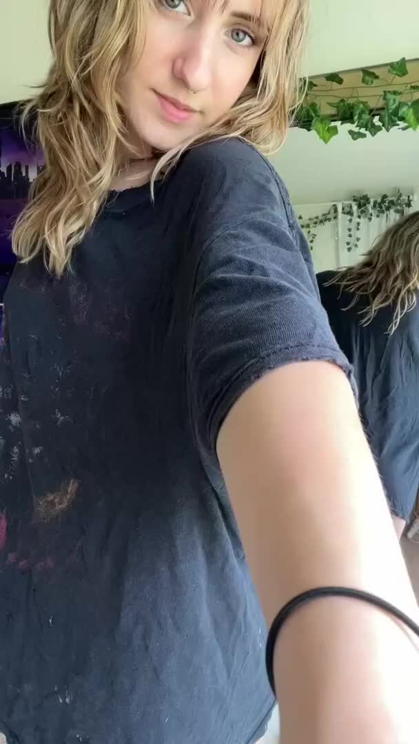 Even the mirror is censored :) | Scrolller