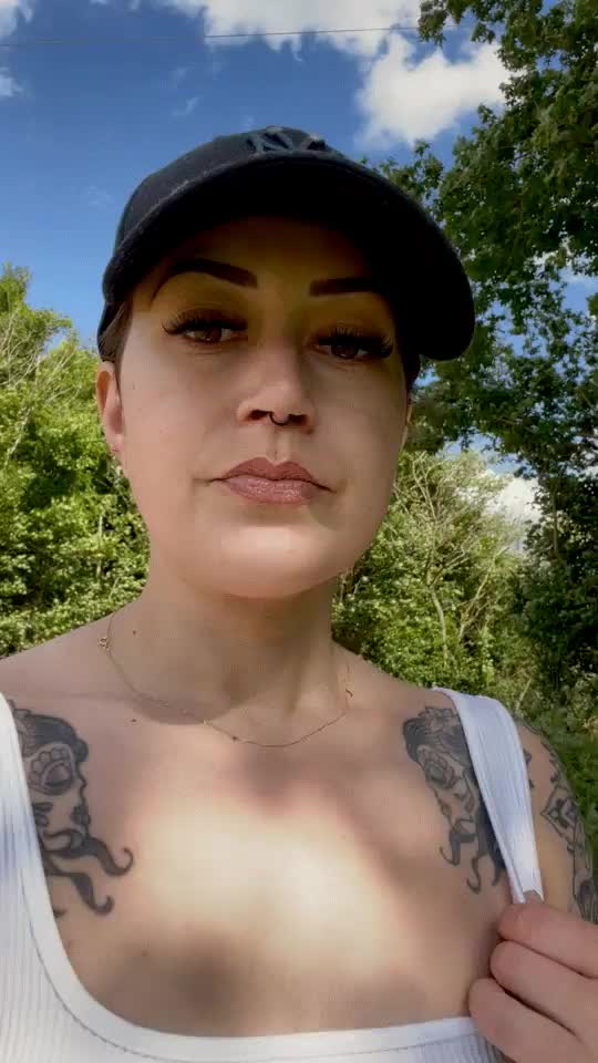 Every time I pass another dog walker | Scrolller