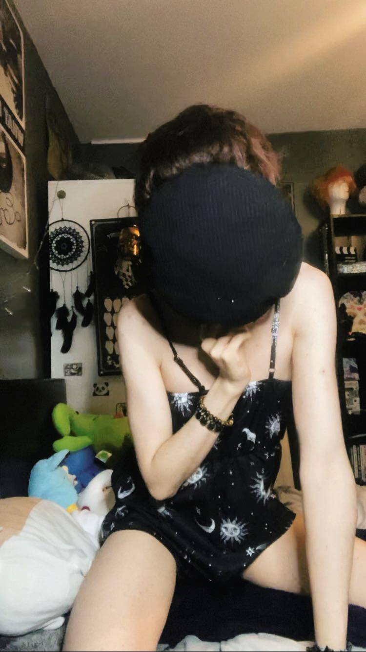 Everyday is femboy friday woo! 🖤 | Scrolller