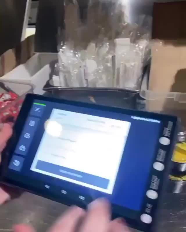 Extra extra ketchup | Scrolller