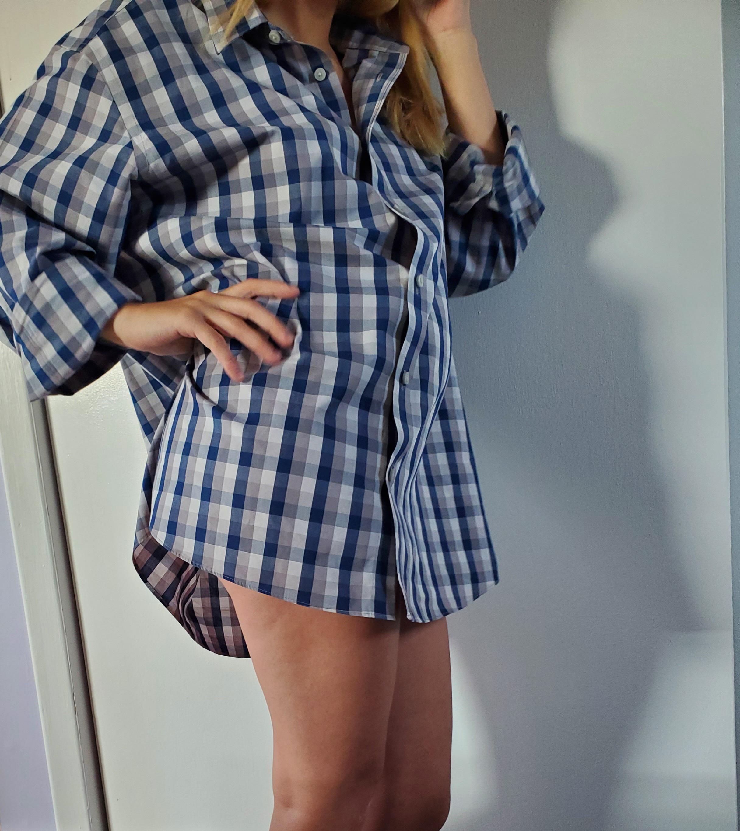 [F] I love wearing his shirts and nothing else | Scrolller