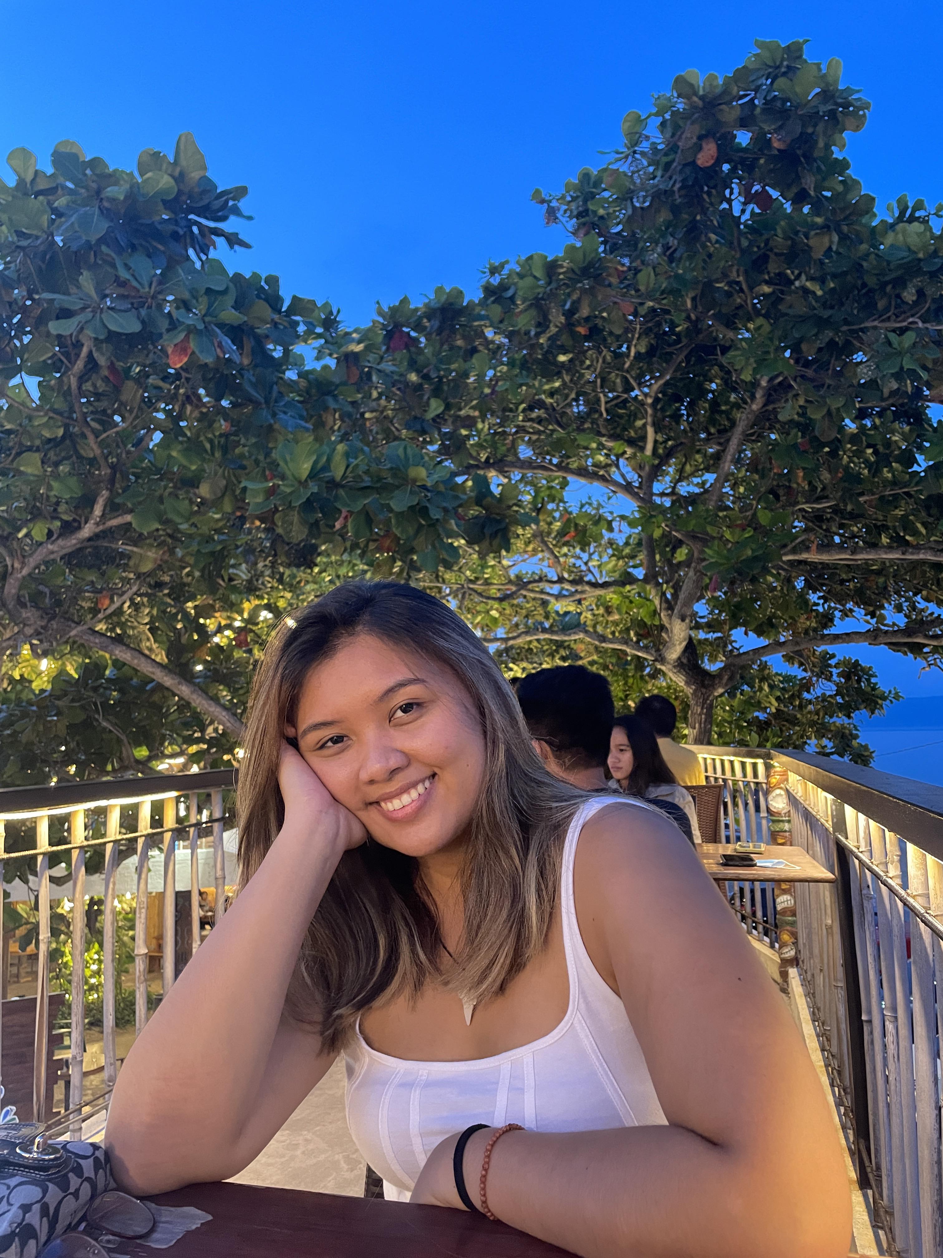 F18+.Barefaced and sleepy Filipina 😩 | Scrolller