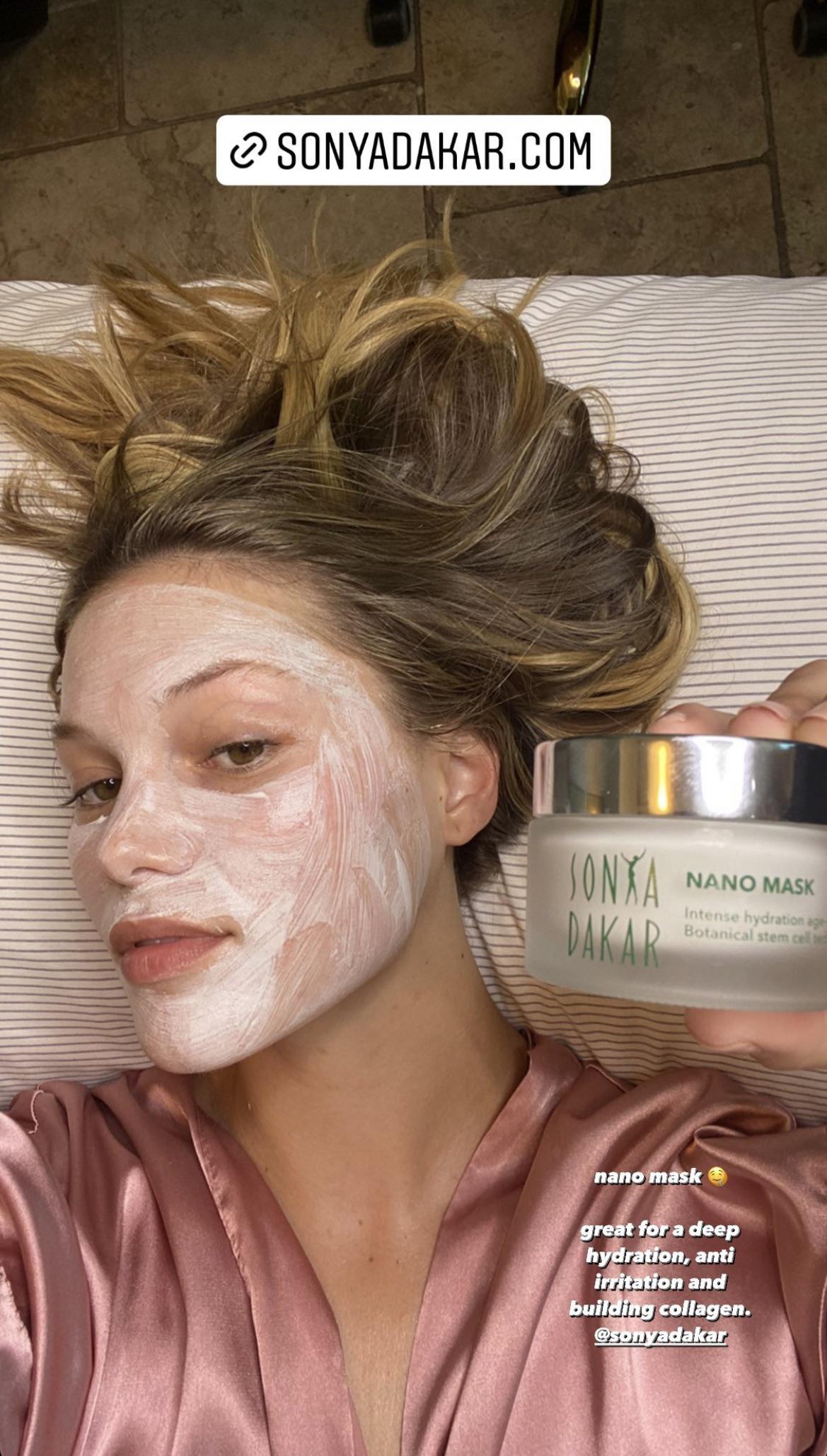 Face Mask | Scrolller