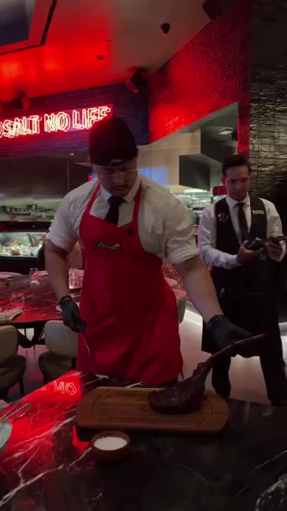 fall-off-the-bone steak | Scrolller