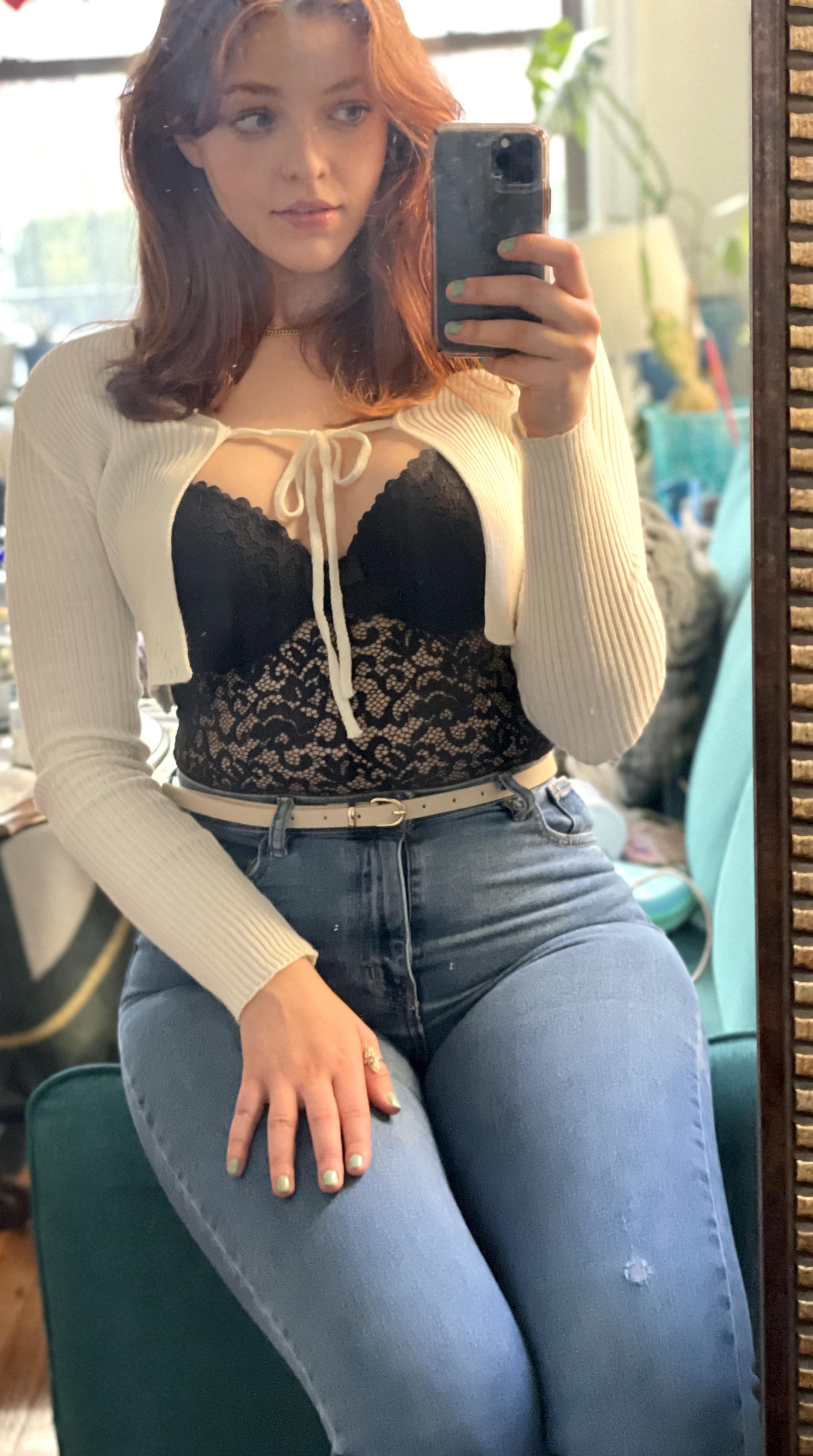 feelin foxy🤭 | Scrolller