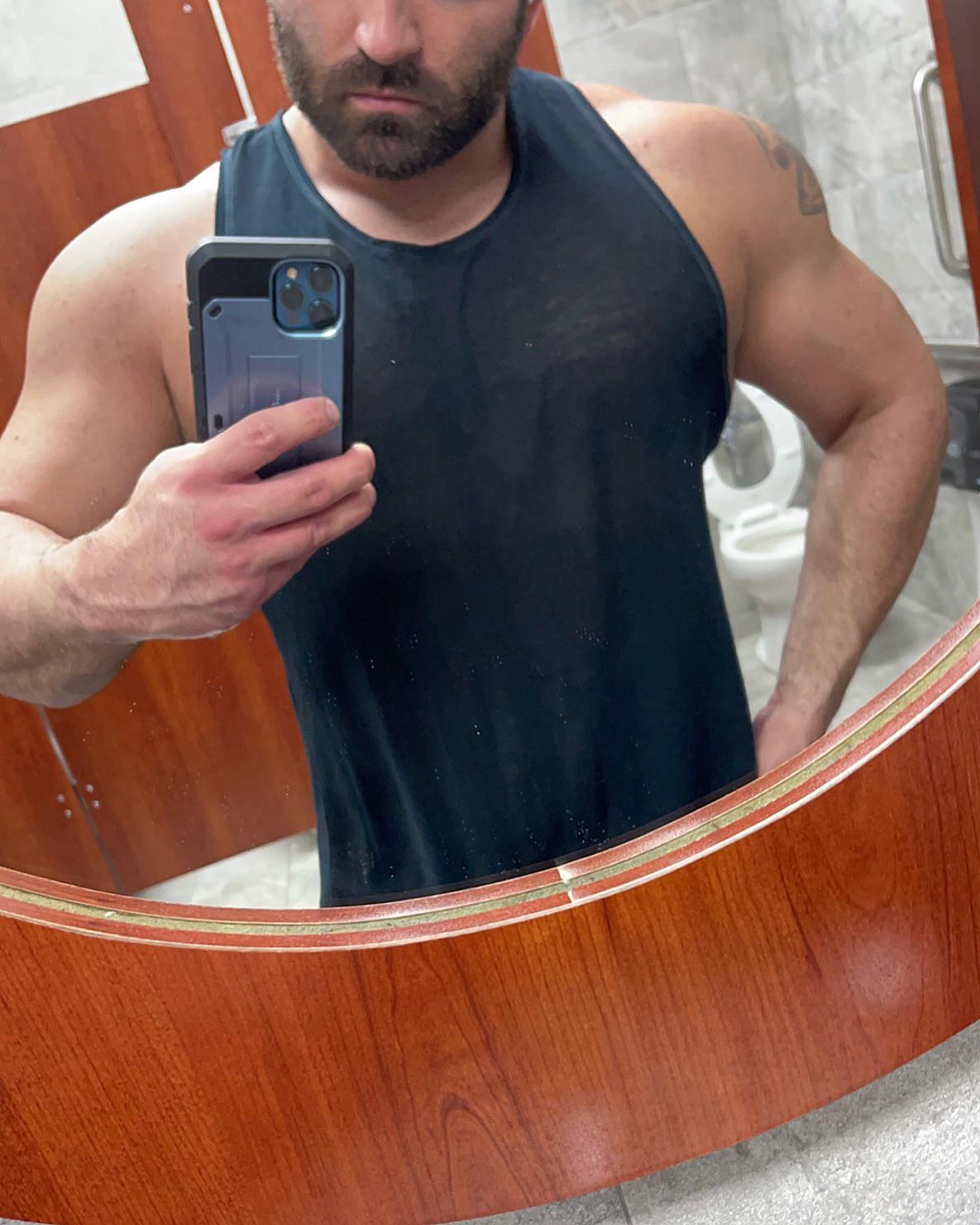 Feeling excessively wide today 😅 | Scrolller