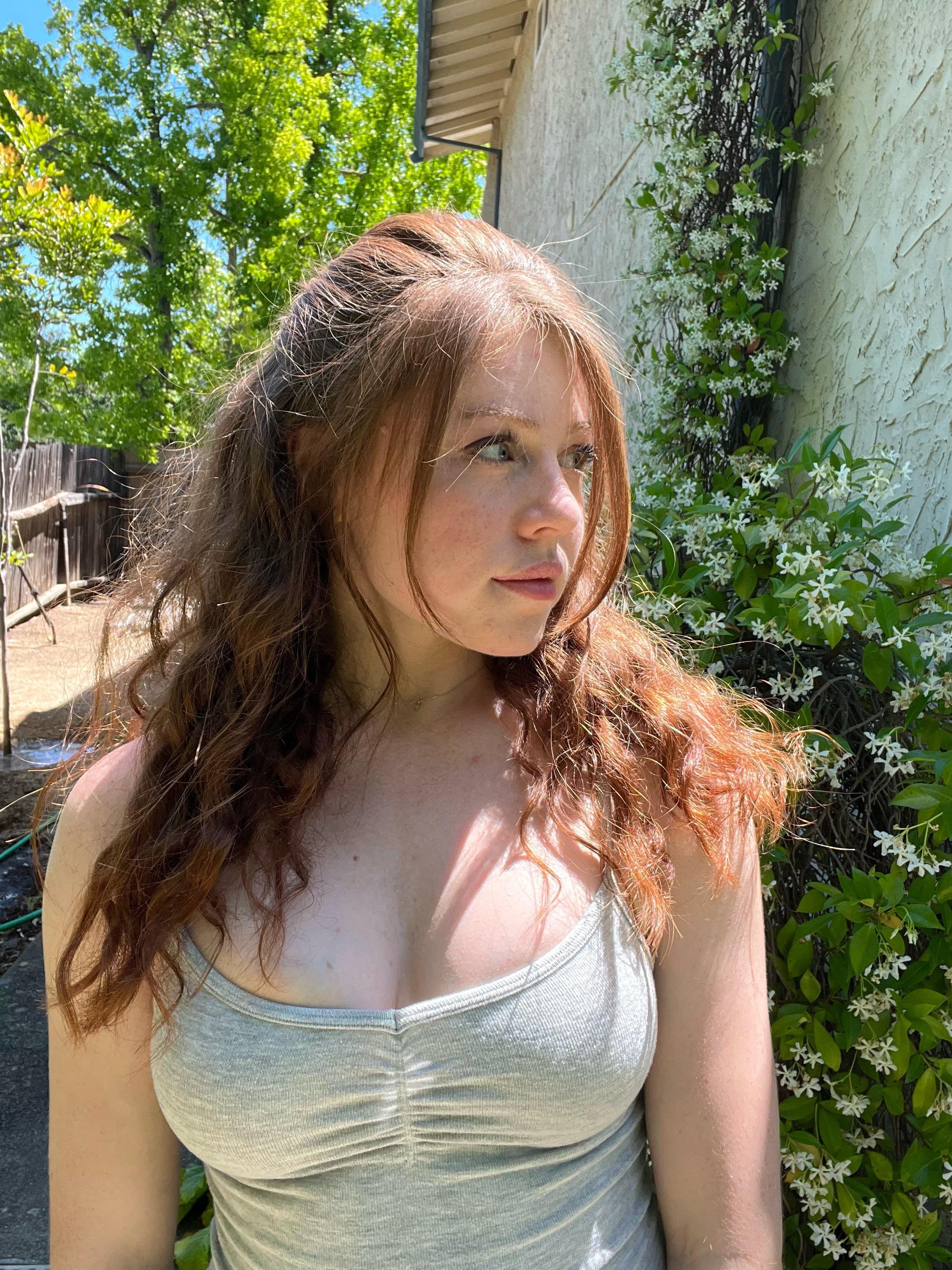 Find me in the garden 🍀🍄 | Scrolller