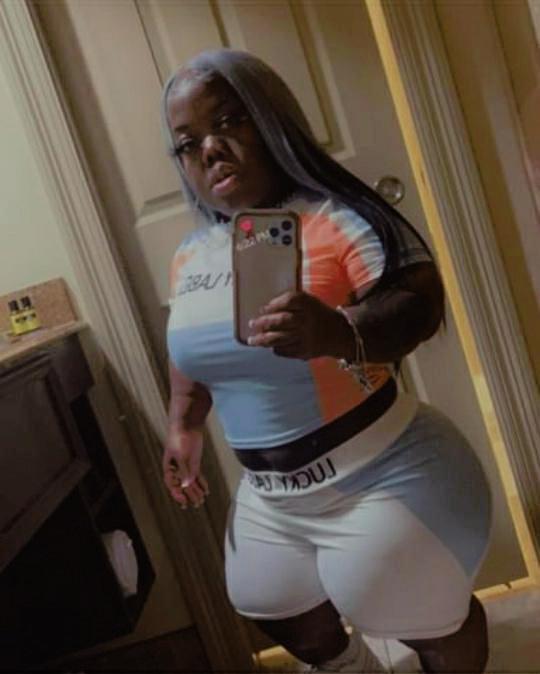 Fine Midget | Scrolller