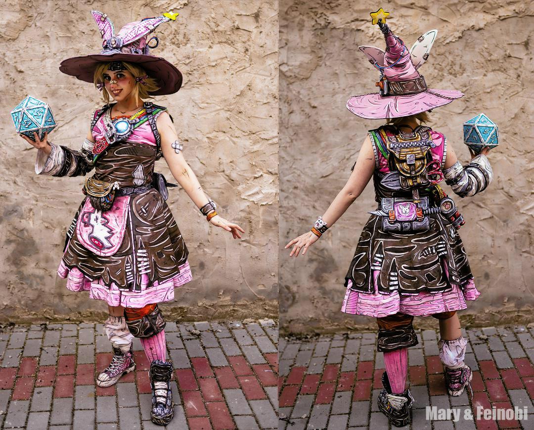Finished my Tiny Tina Cosplay 🦄 | Scrolller