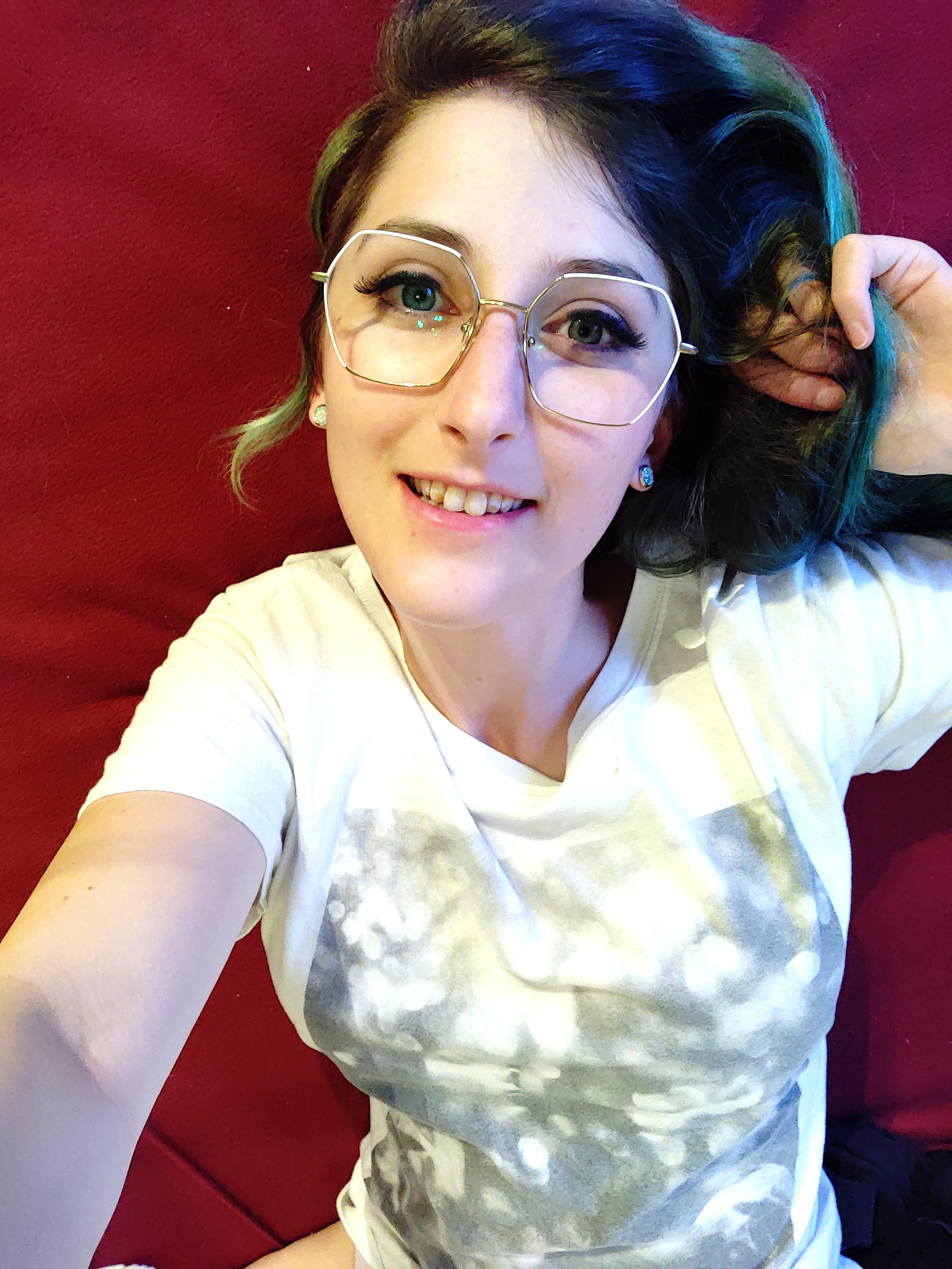 first time here. just think wanting to say hi :) | Scrolller