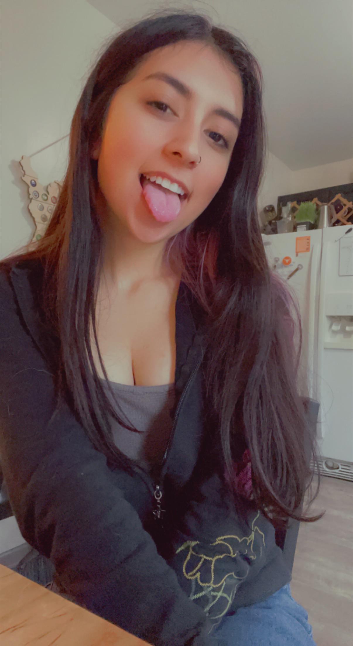 First time I’m getting a weekend off of work so I am feeling A-OK 🖤 | Scrolller