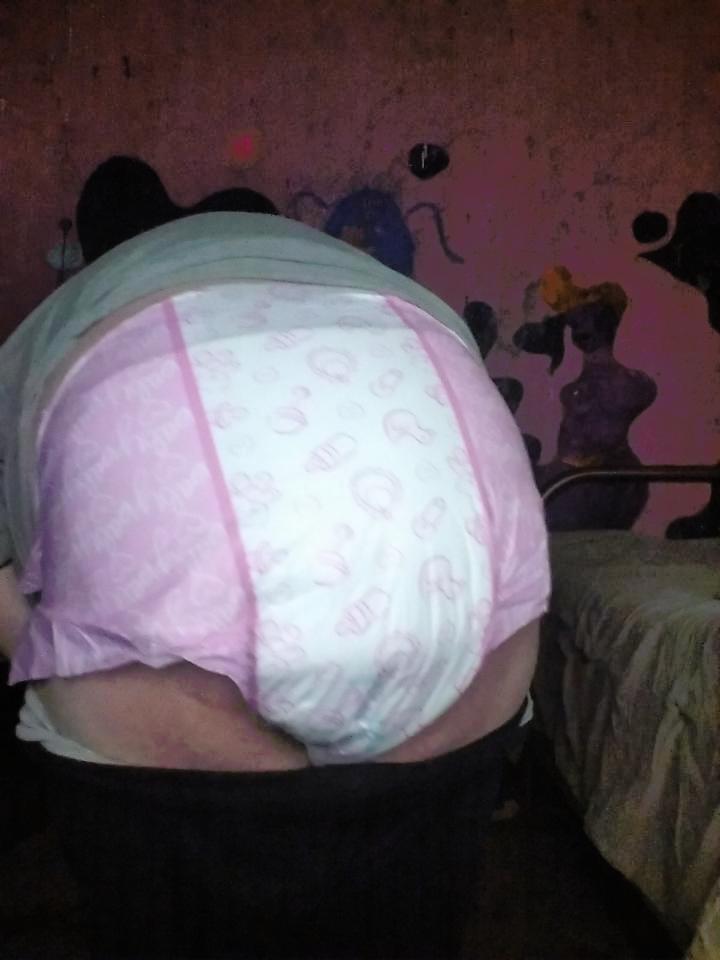 First time posting so be gentle pwease ^-^ just another little booty in diapers | Scrolller