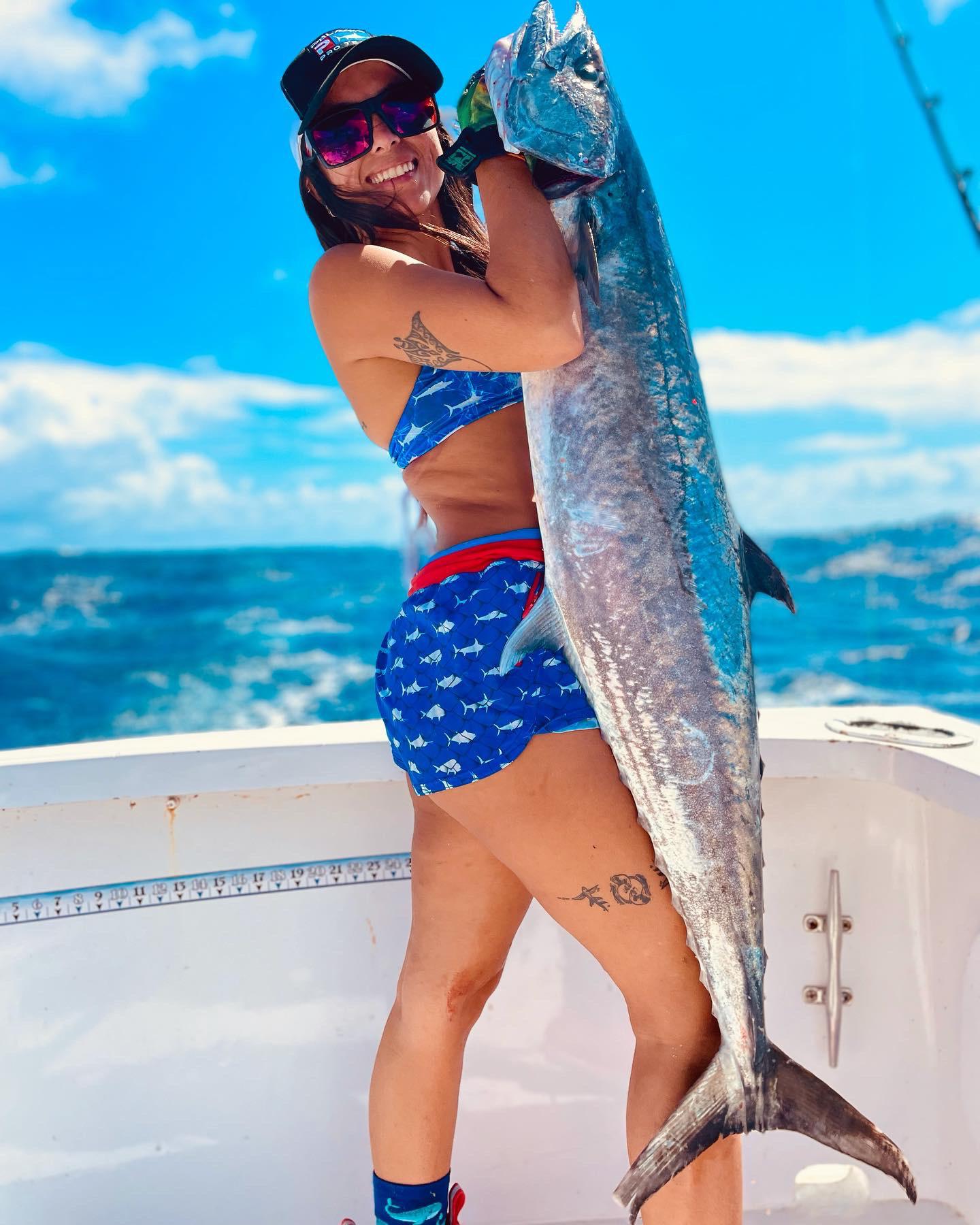 👑 fish | Scrolller