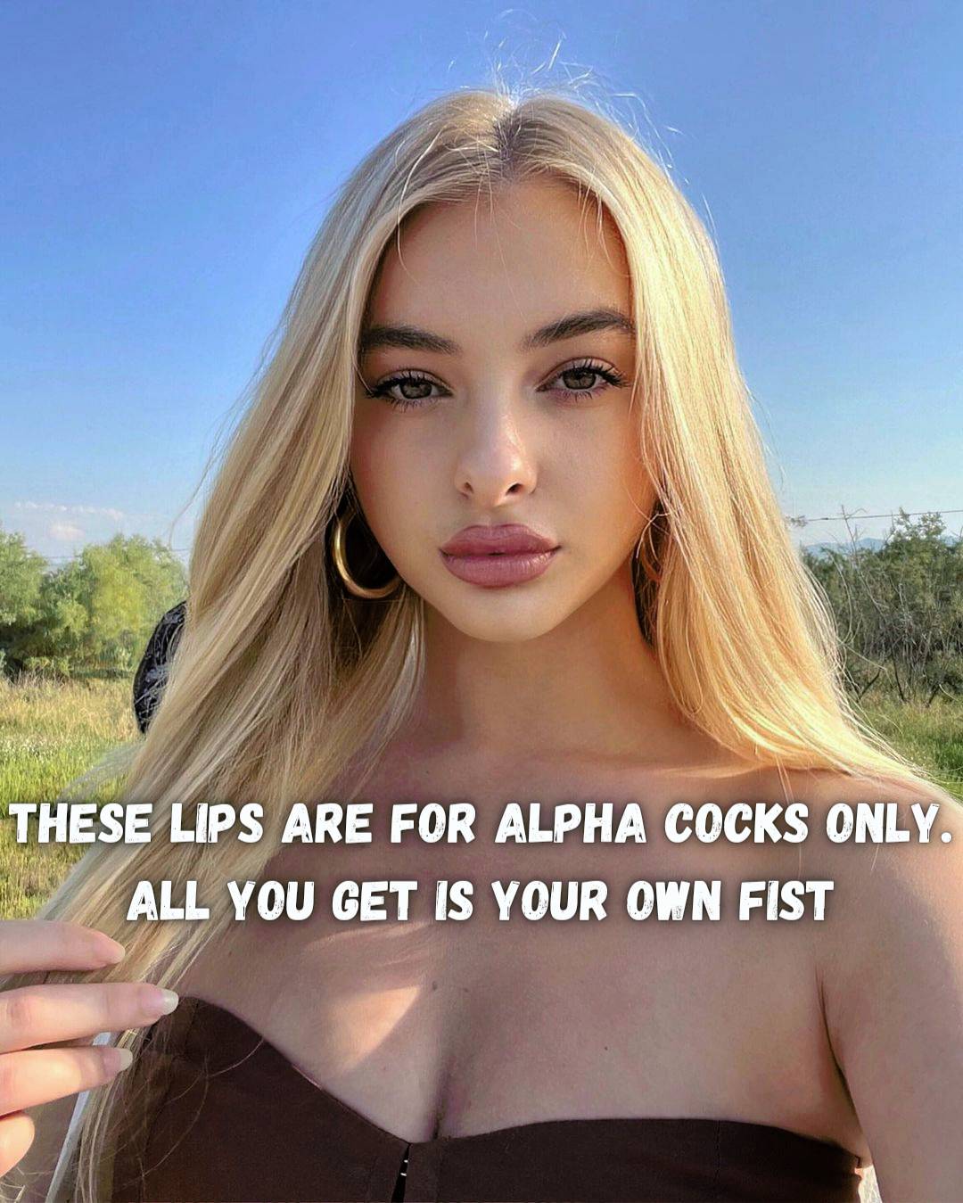 Fist pumper | Scrolller