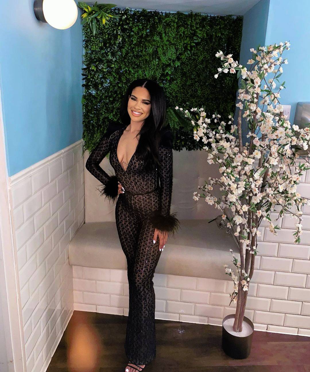 Fit mixed girl | Scrolller