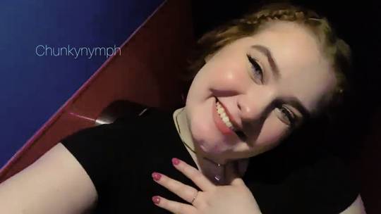 Flashing my G cups at the pub | Scrolller