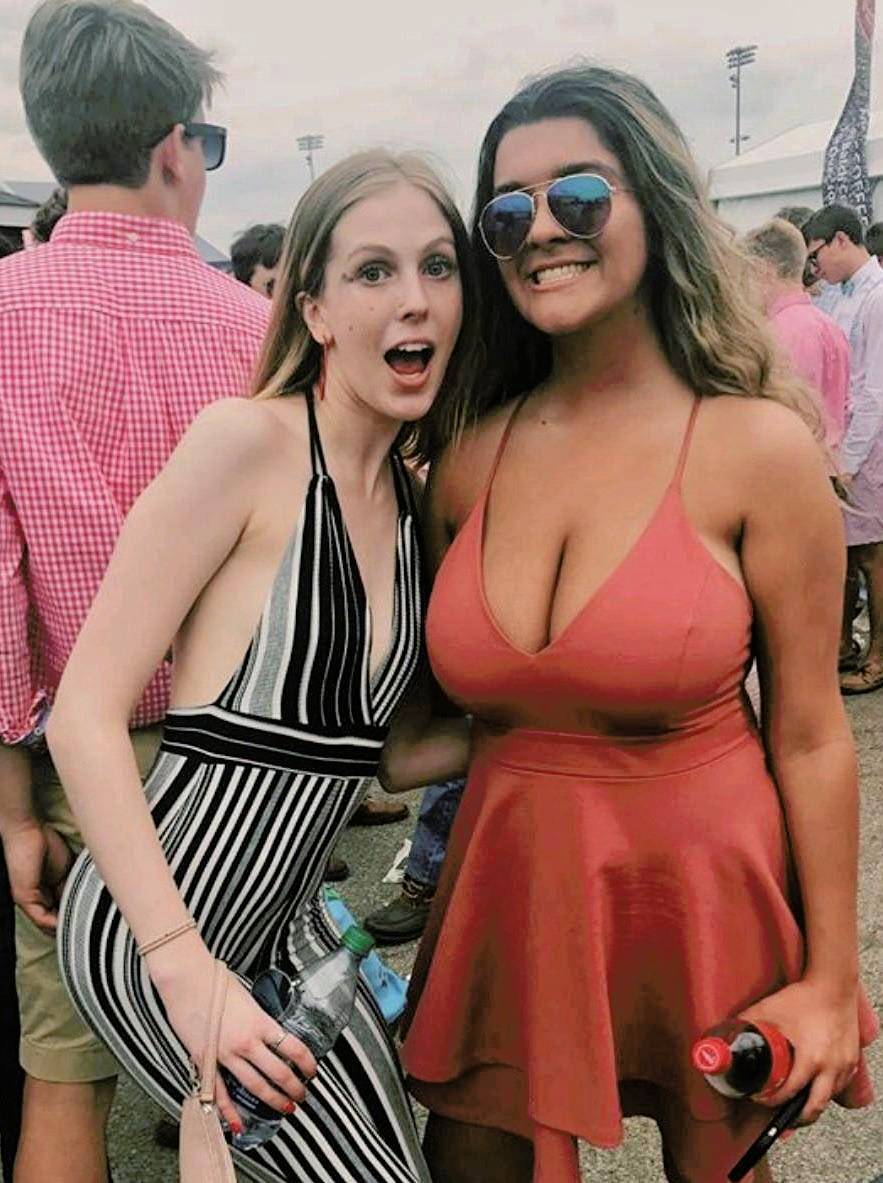 Flat vs. massive | Scrolller