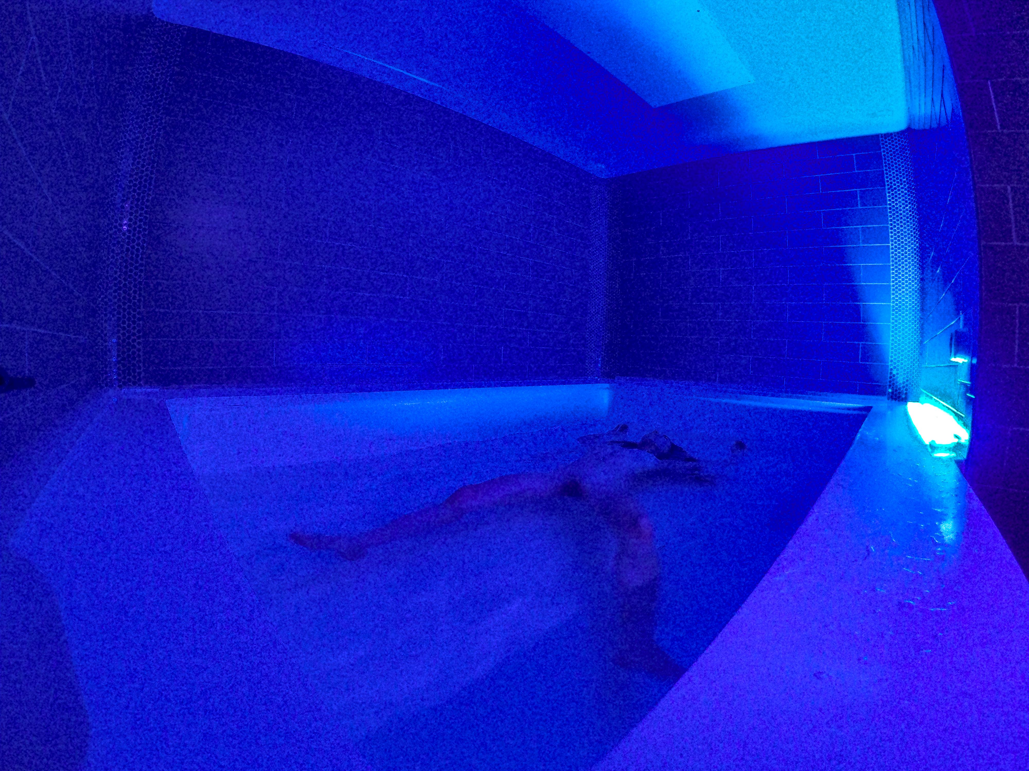 Floating in zero gravity, converging with the water, depriving all my senses💫 | Scrolller