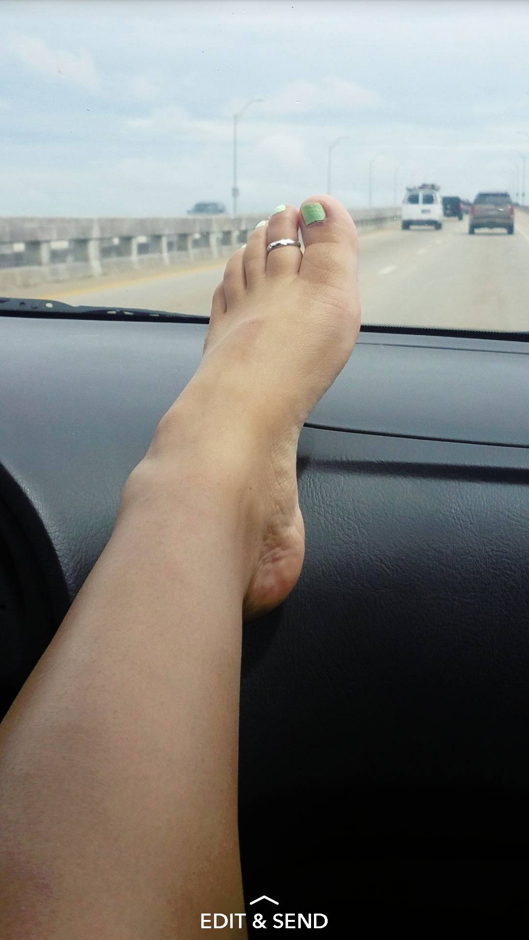 Foot dash | Scrolller