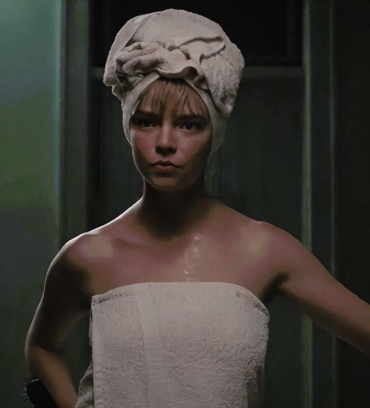 Fresh from the shower | Scrolller