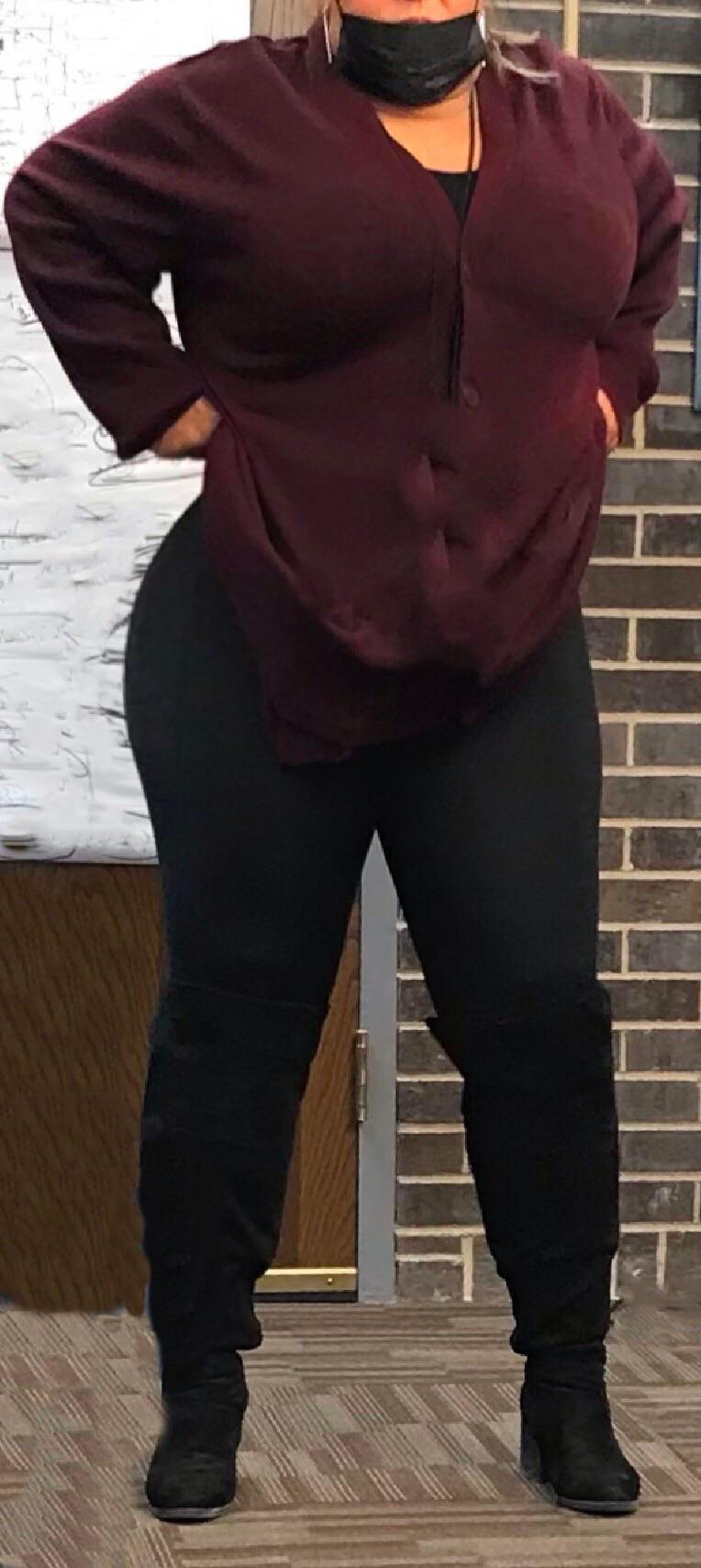 Friday curves | Scrolller