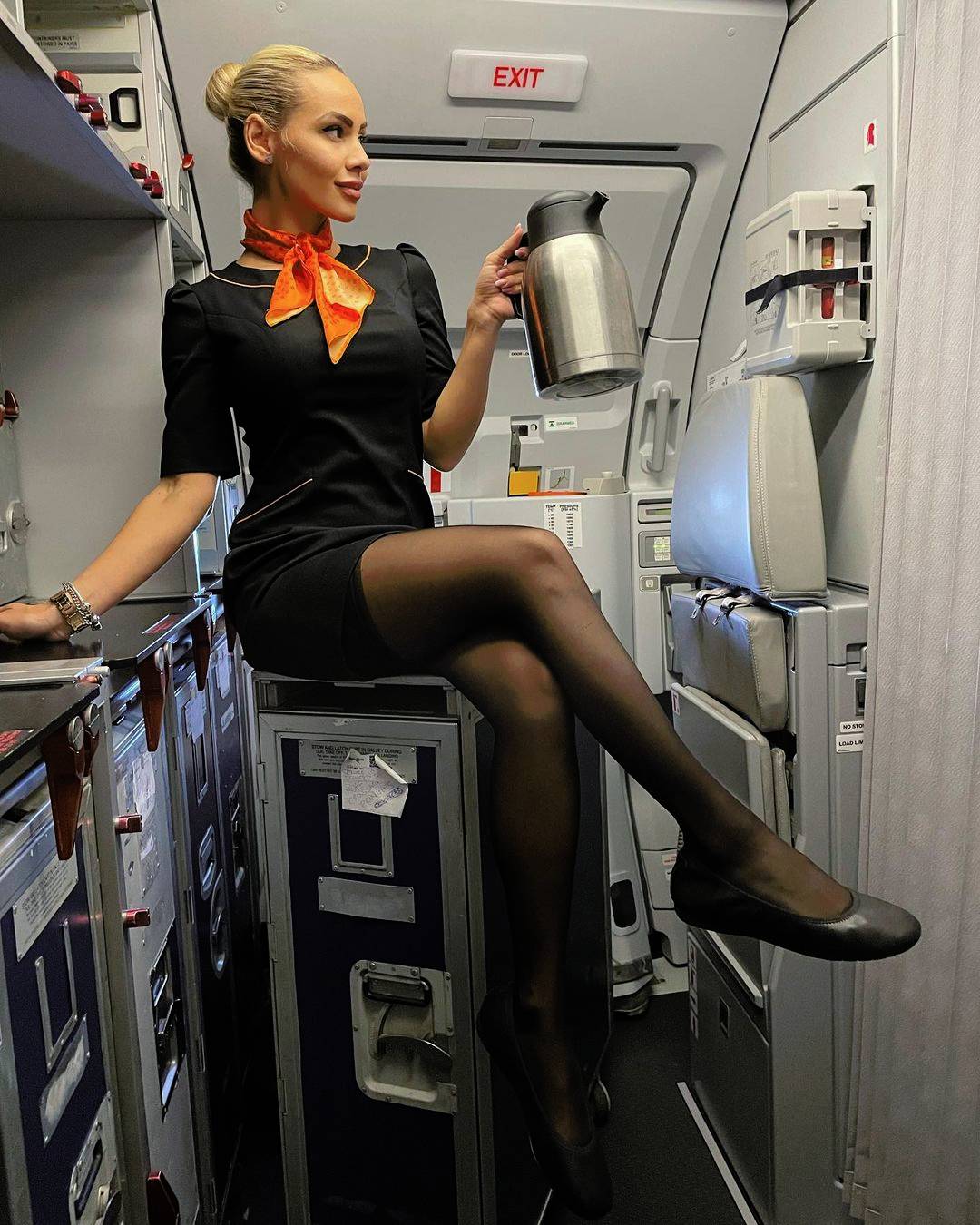 Friendly skies | Scrolller