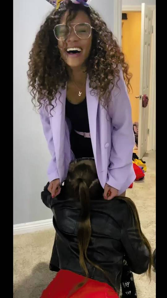 Friends Helping Friends | Scrolller