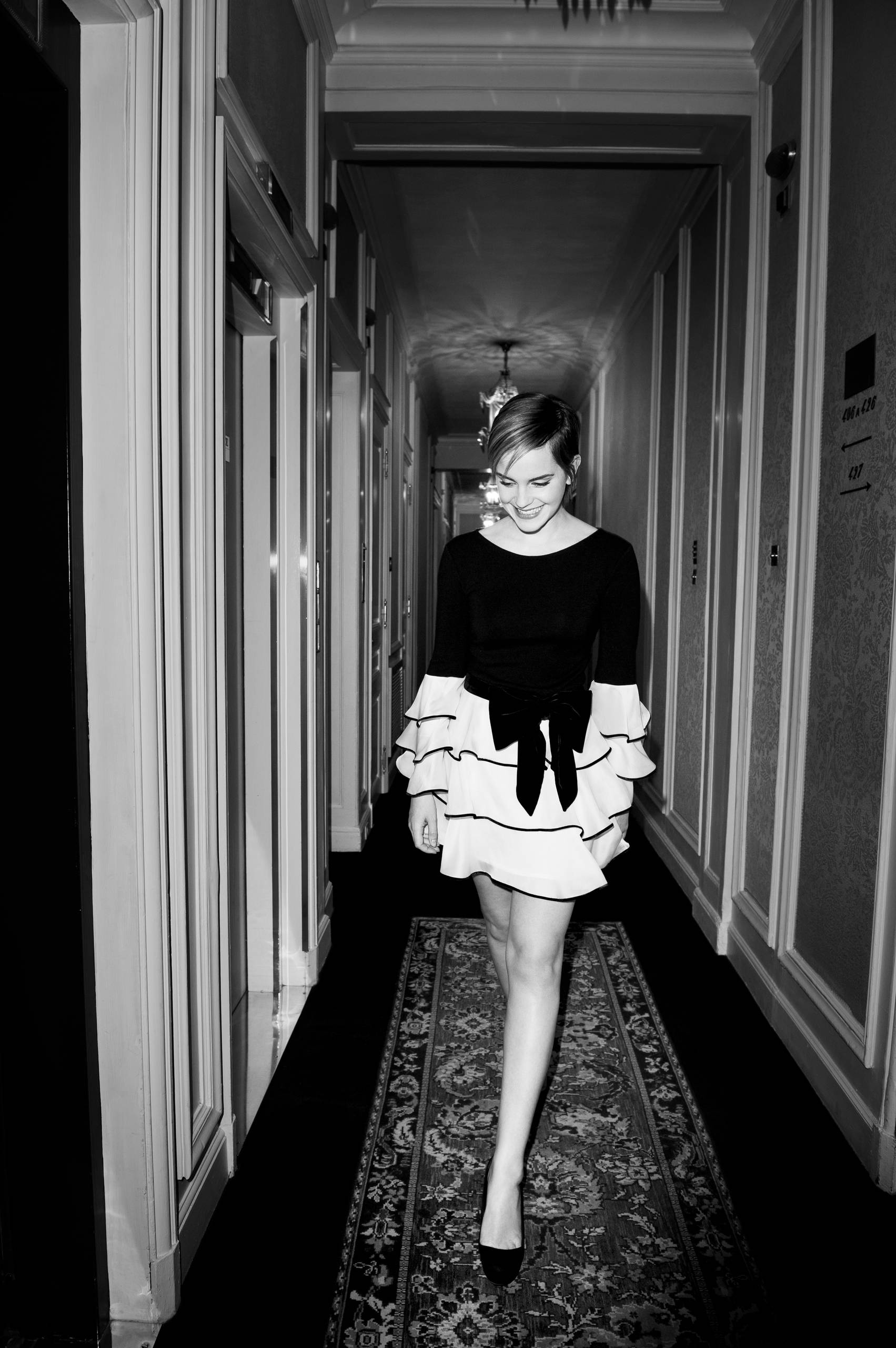 Frilly In Black And White Scrolller
