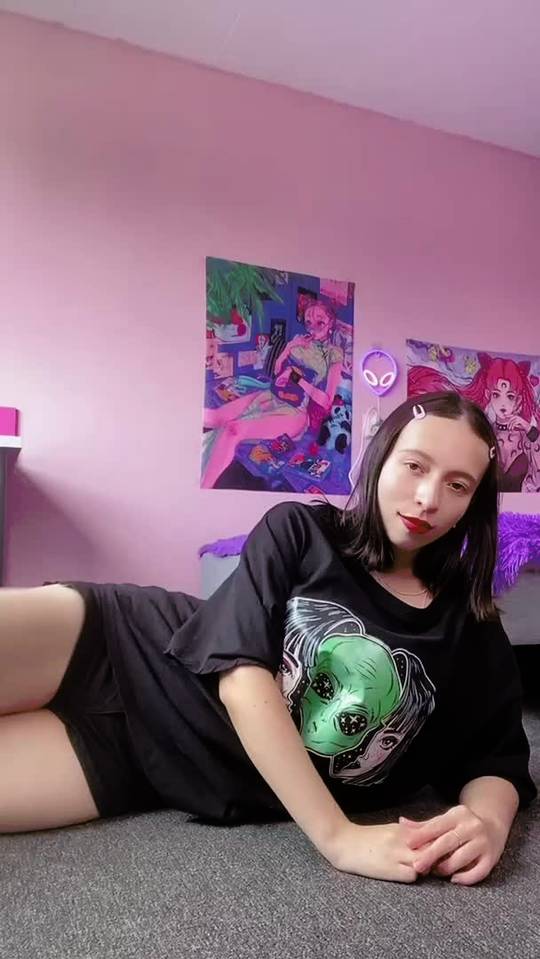 From innocent to kinky | Scrolller