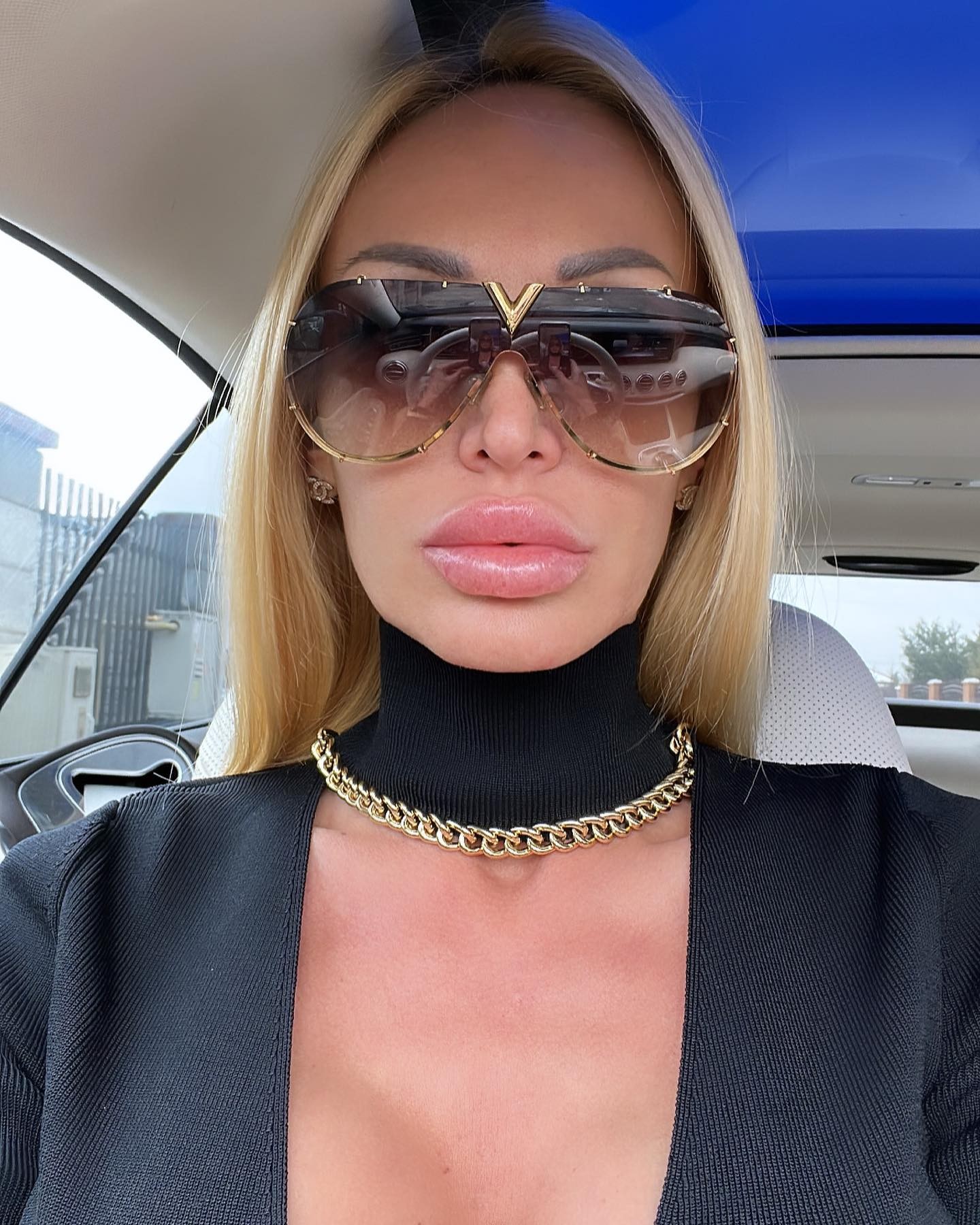 Full. Lips. | Scrolller