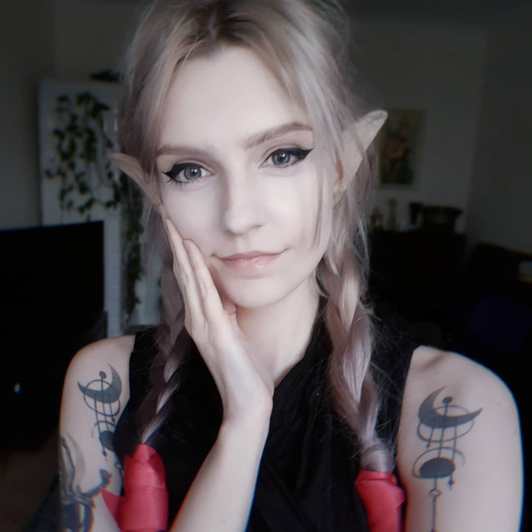 Fymryn cosplay from Dota: Dragon's Blood | Scrolller