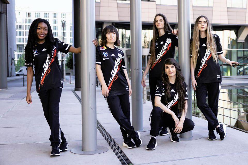 G2 Esports' First All Female LoL Team: Hel | Scrolller