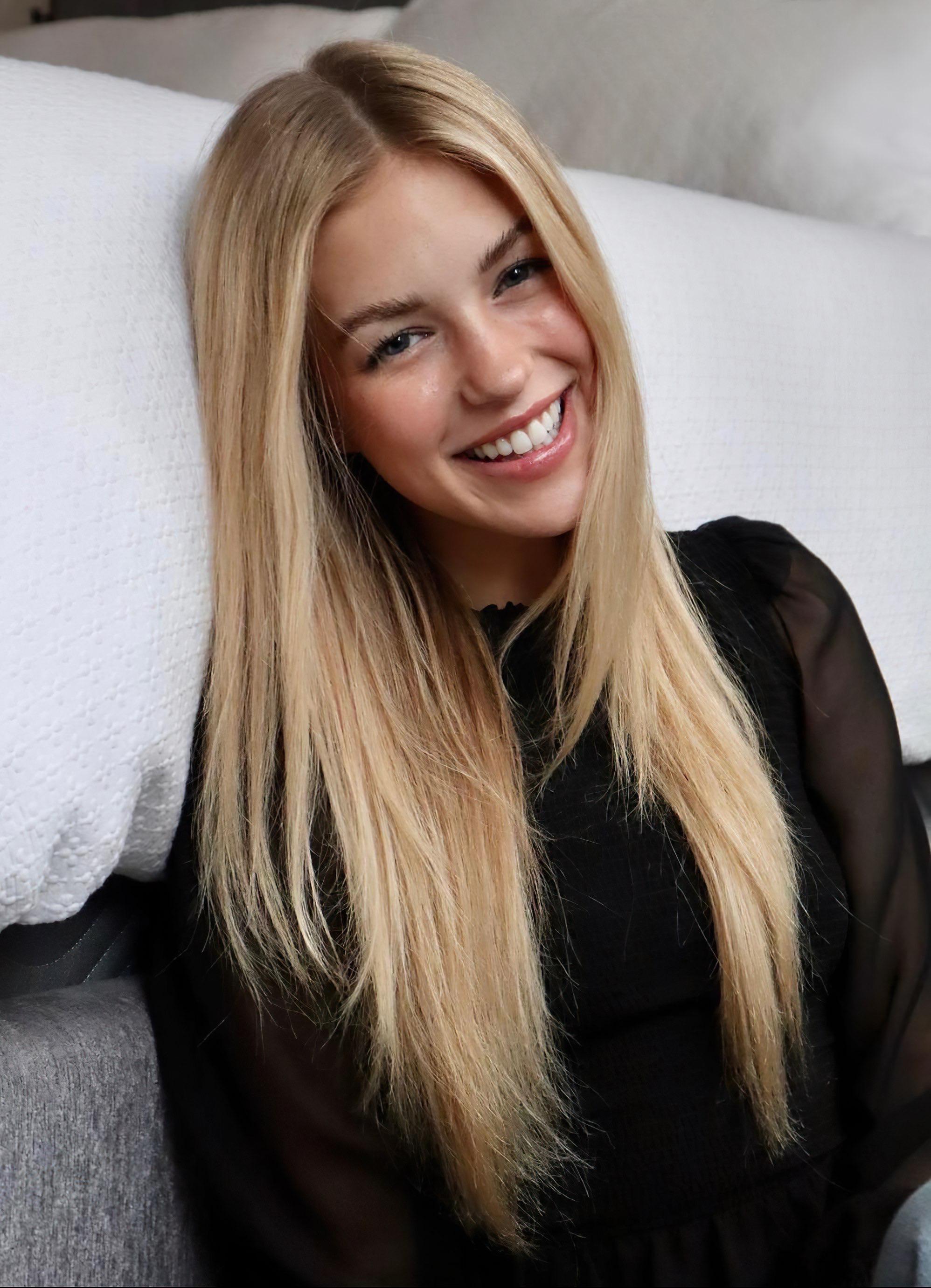 Gabby C Thomas | Scrolller