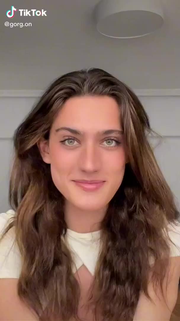 George Gorg is gorgeous! 😳 | Scrolller