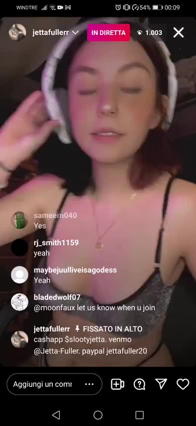 Get it before it's gone (flash) | Scrolller